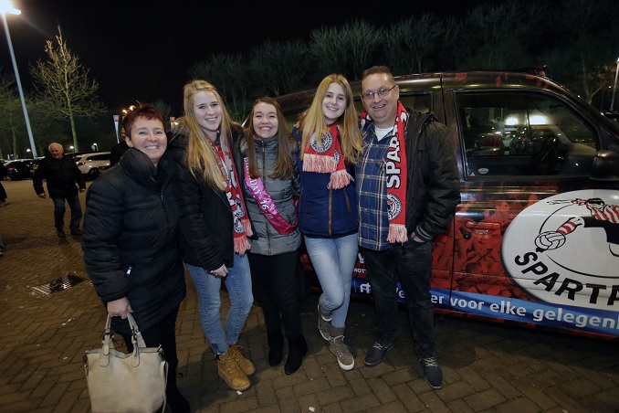 Demi Vermeer op haar verjaardag verrast! - Sparta Rotterdam | Sparta ...