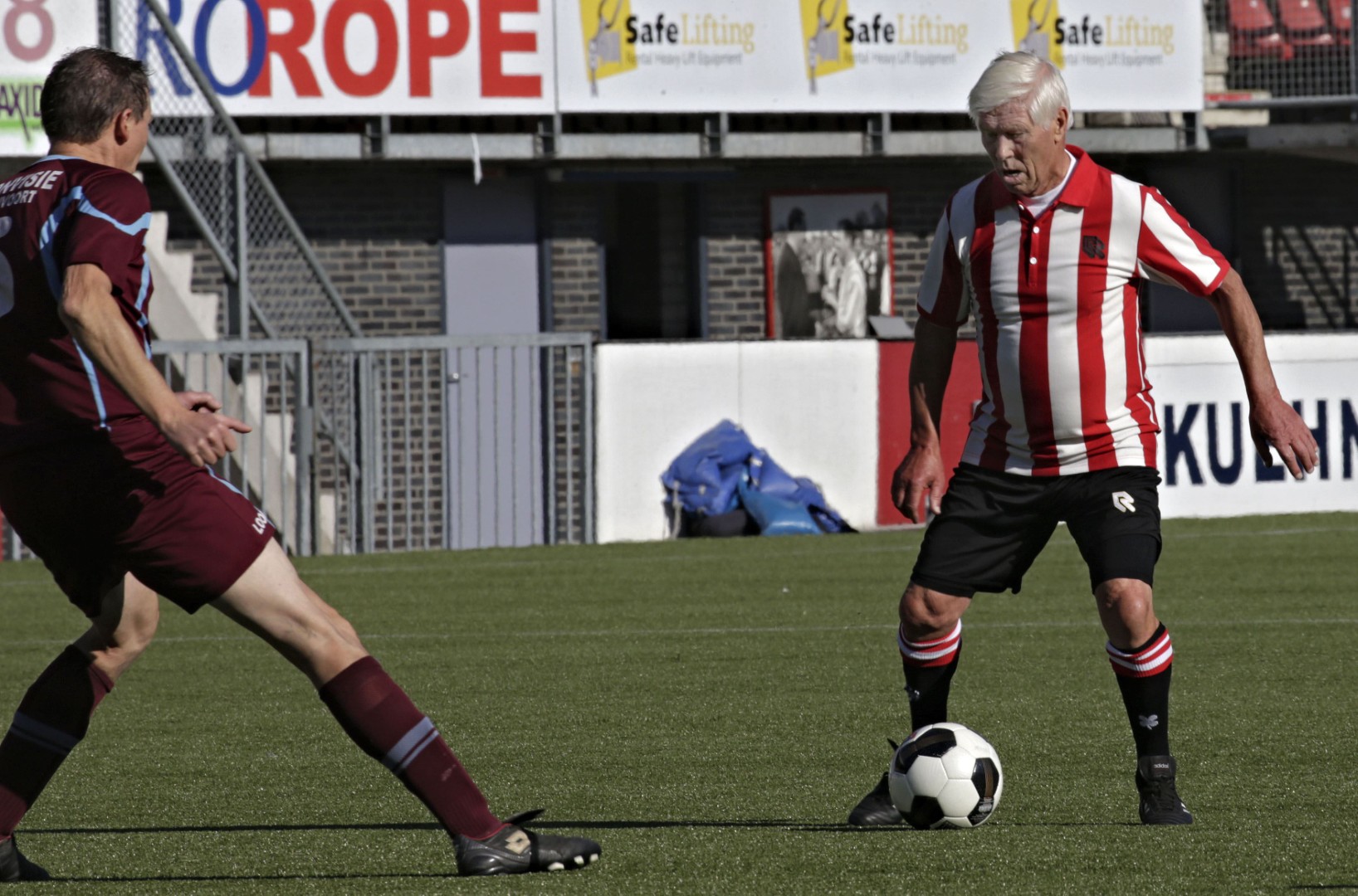 Piet de Vries, een bijzonder stukje uit de kloppende puzzel van Denis ...