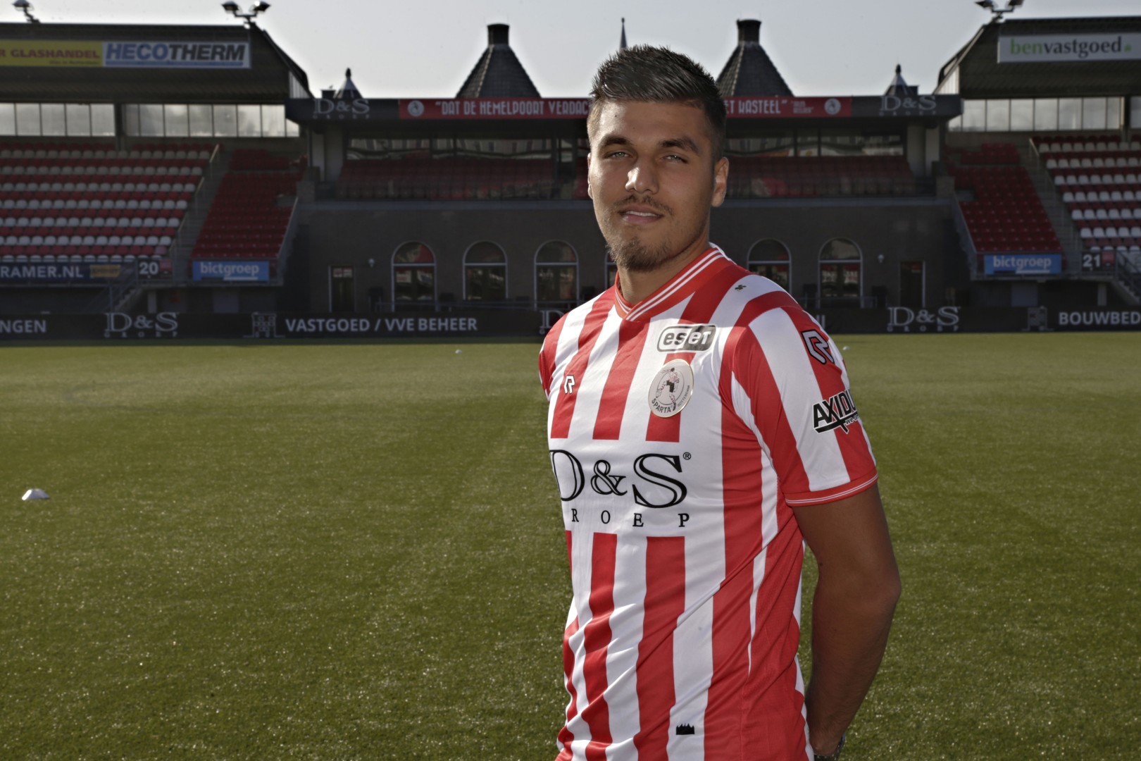 Joël Piroe: 'Ik wil mezelf laten zien in de Eredivisie' - Sparta ...