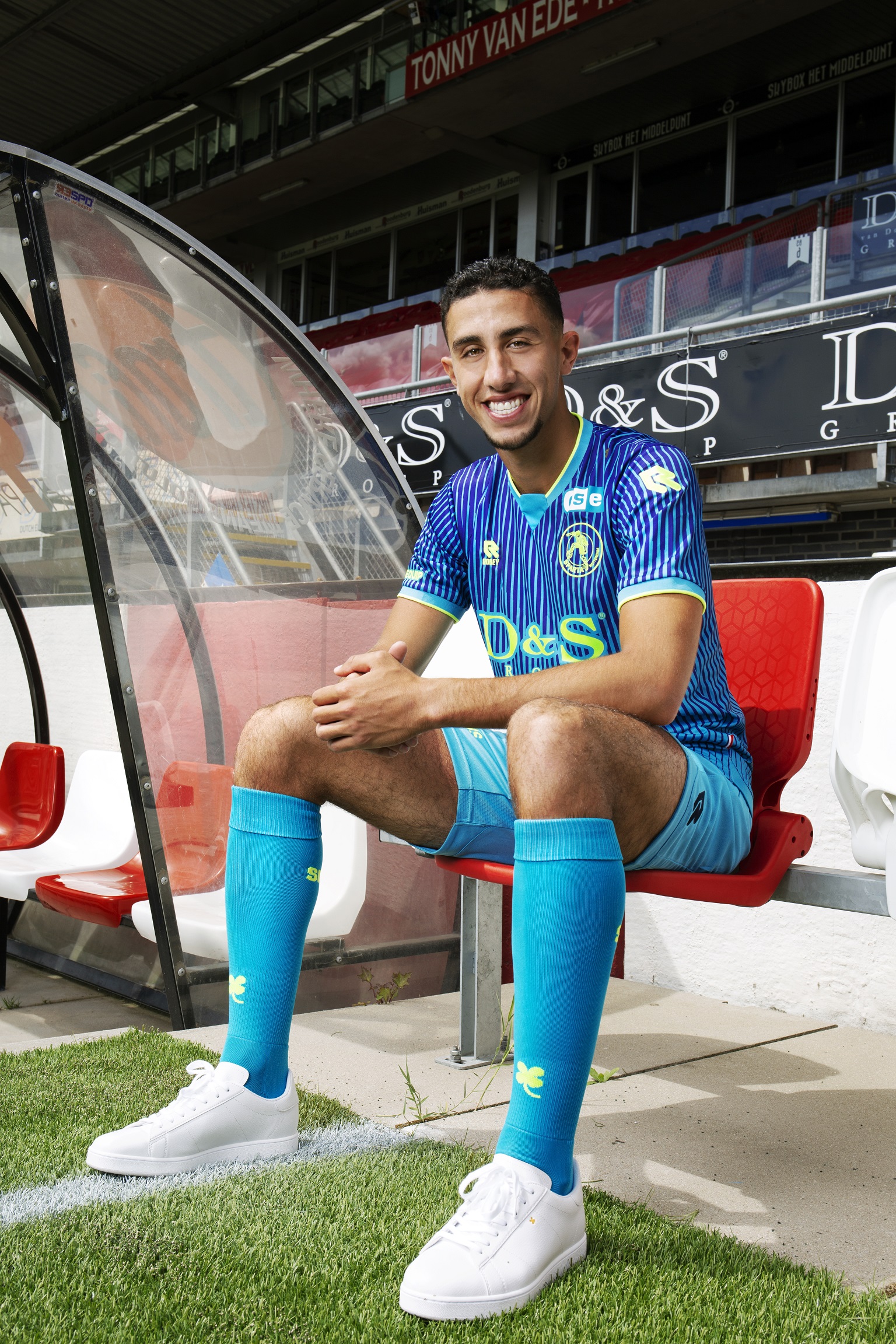 Sparta Rotterdam en Robey introduceren nieuwe tenues 2020-2021 | Sparta ...