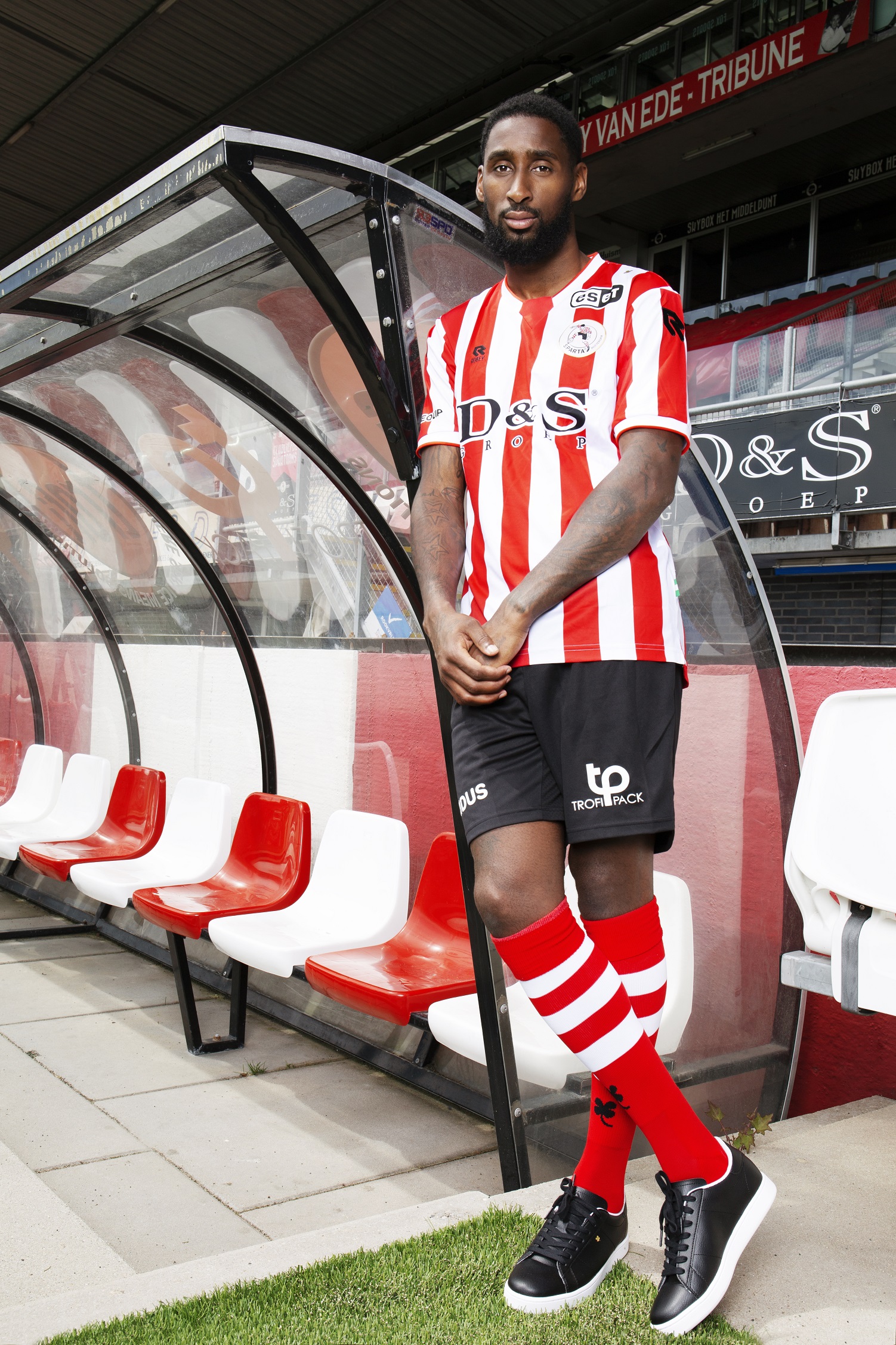 Sparta Rotterdam en Robey introduceren nieuwe tenues 2020-2021 | Sparta ...