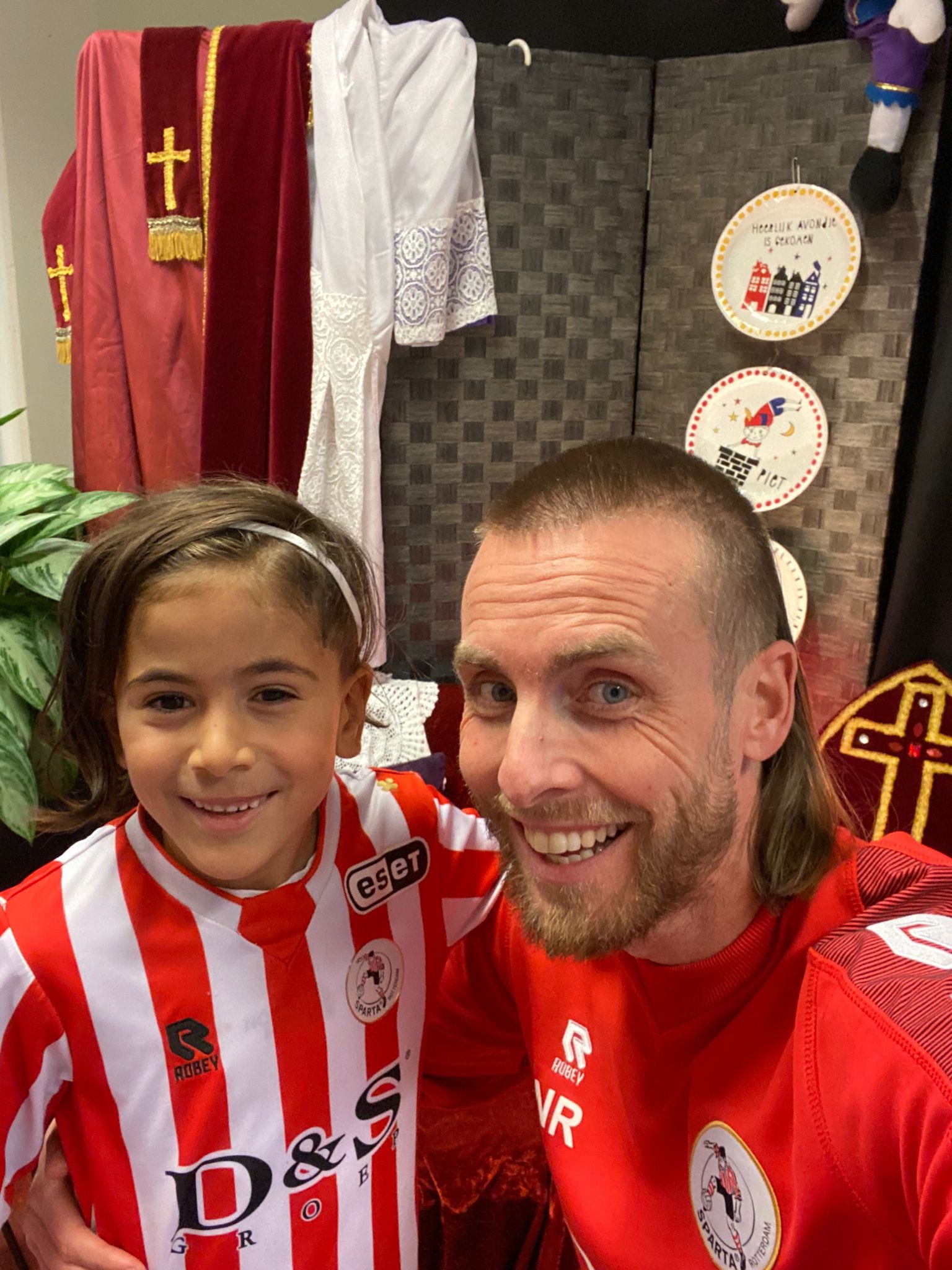 Nathan Rutjes op bezoek bij scholen jeugdspelers - Sparta Rotterdam ...