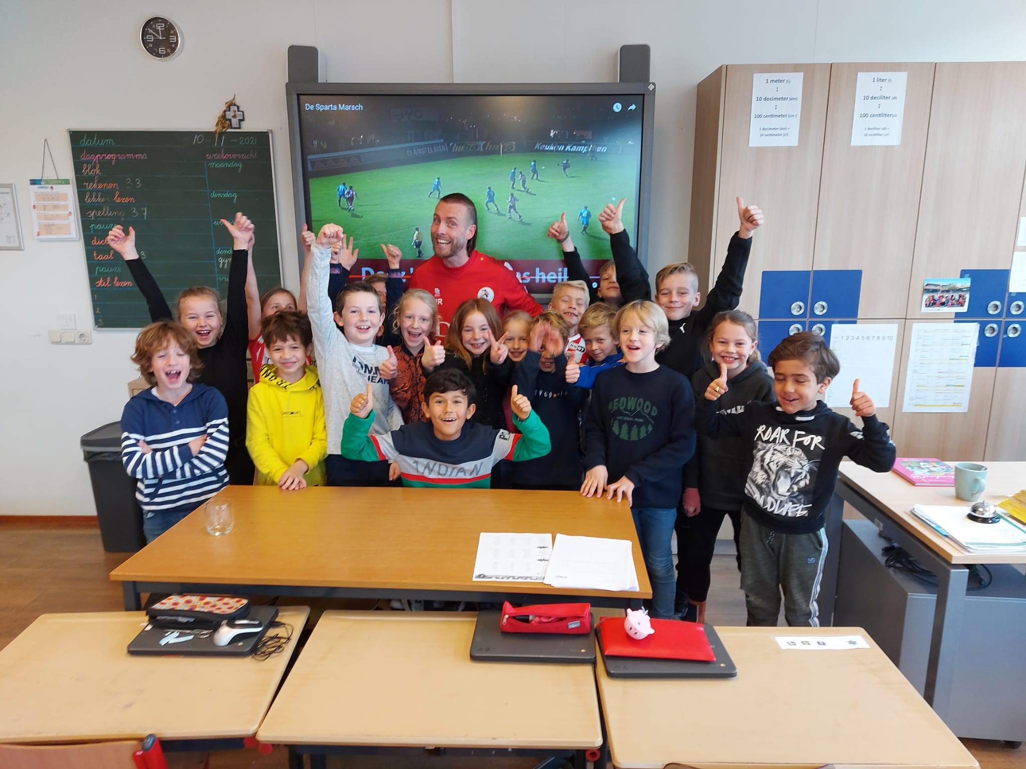 Nathan Rutjes op bezoek bij scholen jeugdspelers - Sparta Rotterdam ...