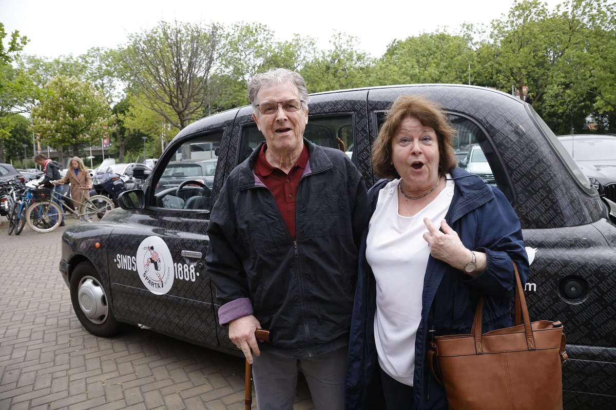Cor Hofman te gast op Het Kasteel met de Sparta Taxi | Sparta Rotterdam