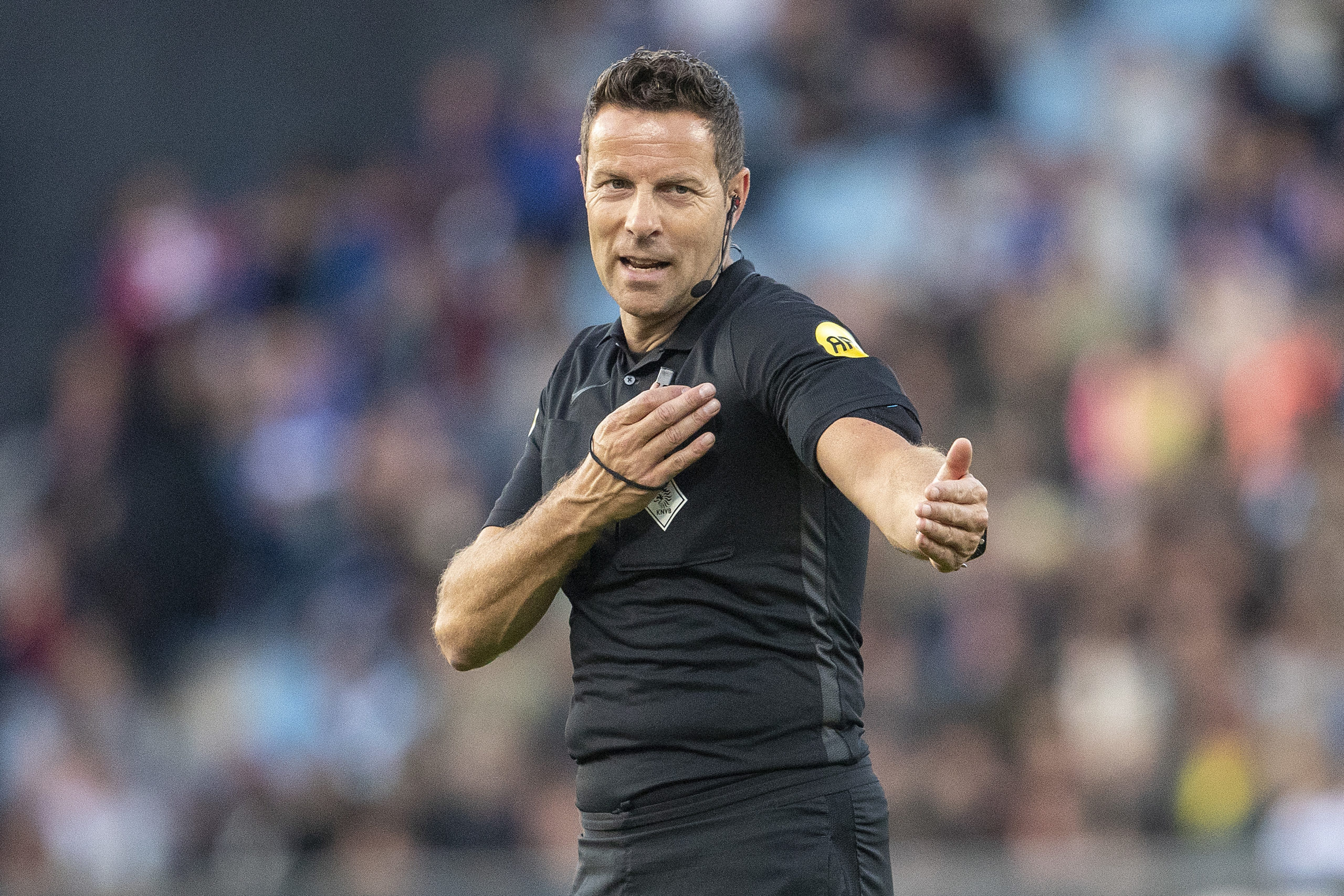 Pol van Boekel scheidsrechter bij Sparta - FC Emmen - Sparta Rotterdam ...