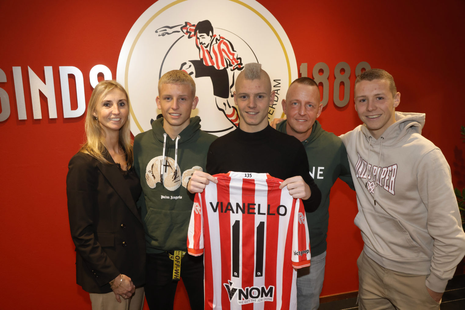 Giannino Vianello tekent eerste profcontract bij Sparta Rotterdam ...