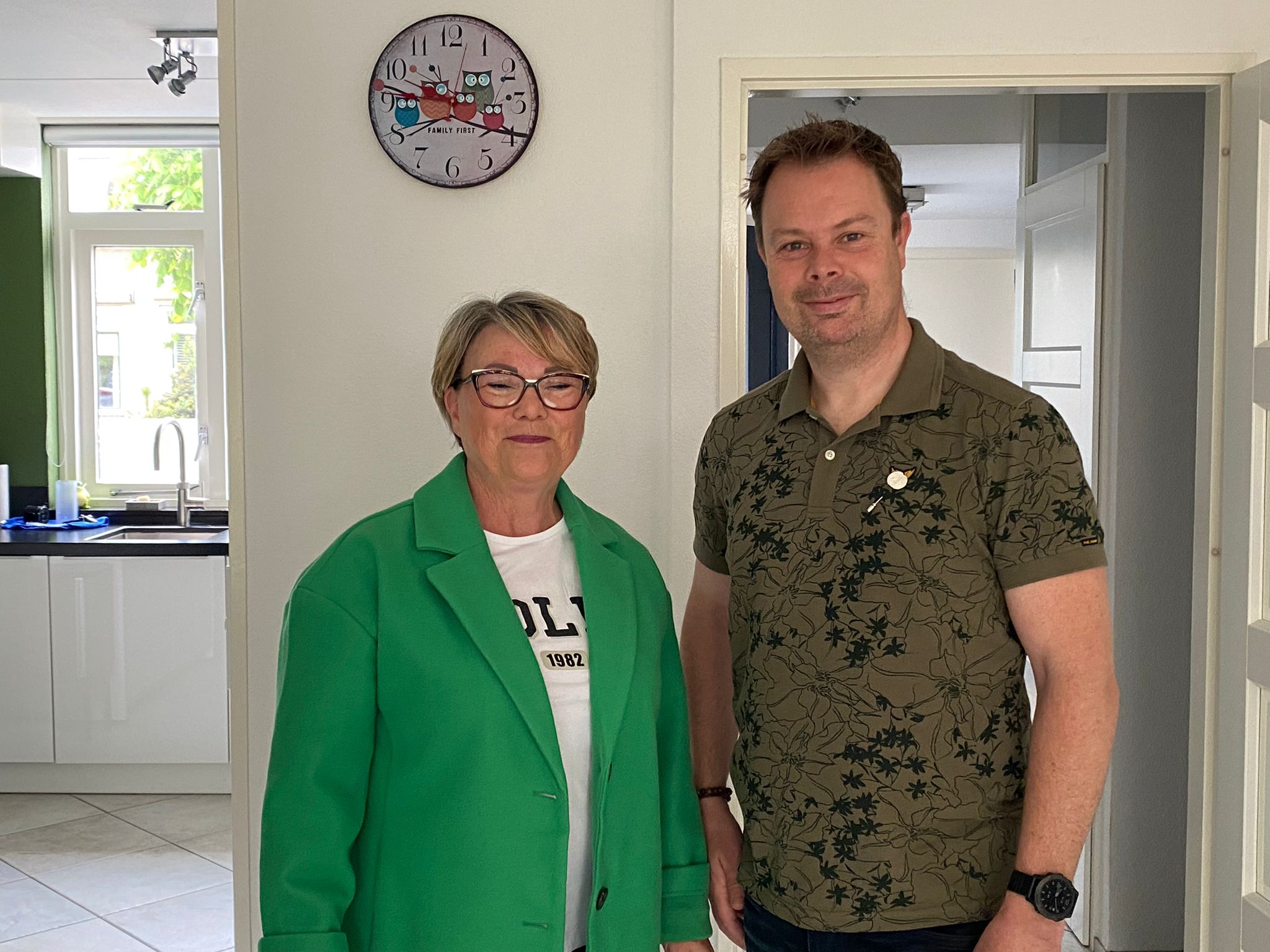 Mourad Mghizrat, Lydia van der Hoff en Sparta Piet op pad met insignes ... Mourad Mghizrat, Lydia van der Hoff en Sparta Piet op pad met insignes ...
