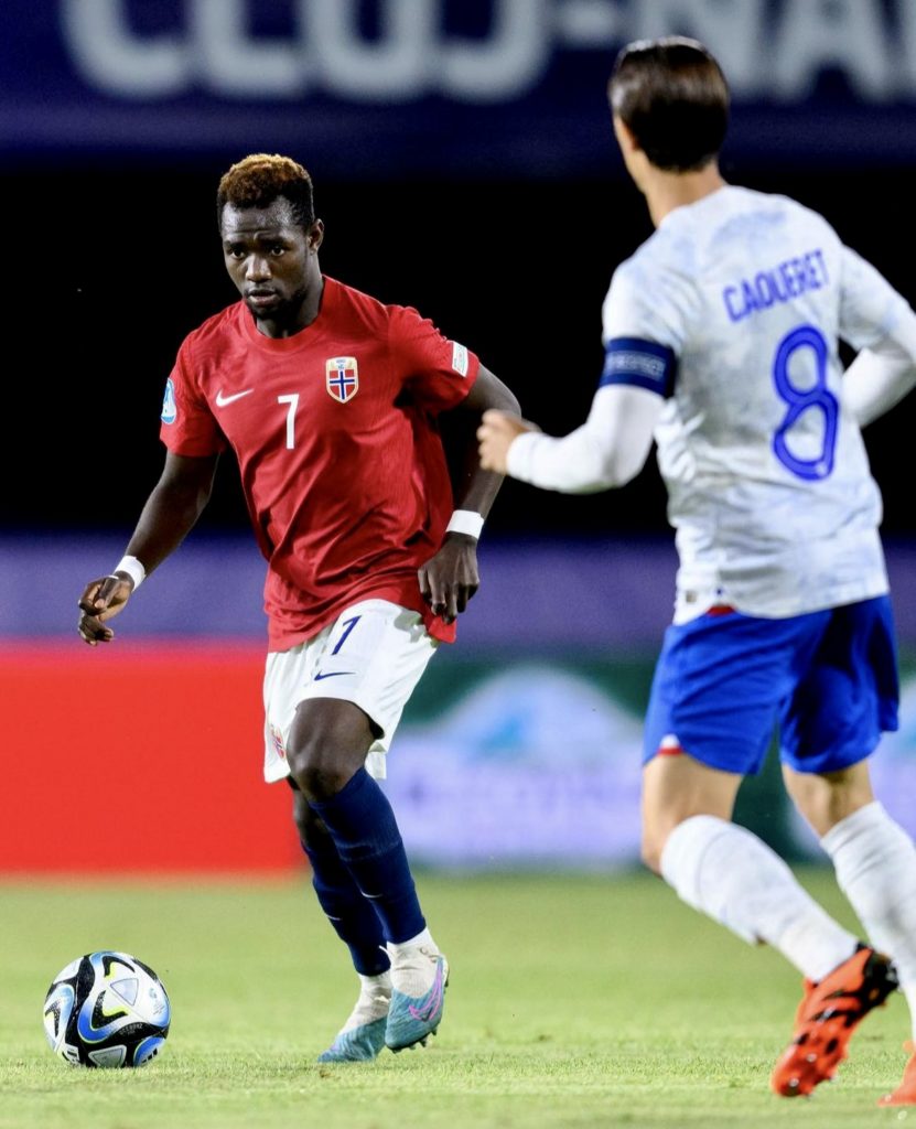 Sambo en Kitolano begonnen aan EK O21, Bakari speelt kwalificatieduel met de Comoren | Sparta ...