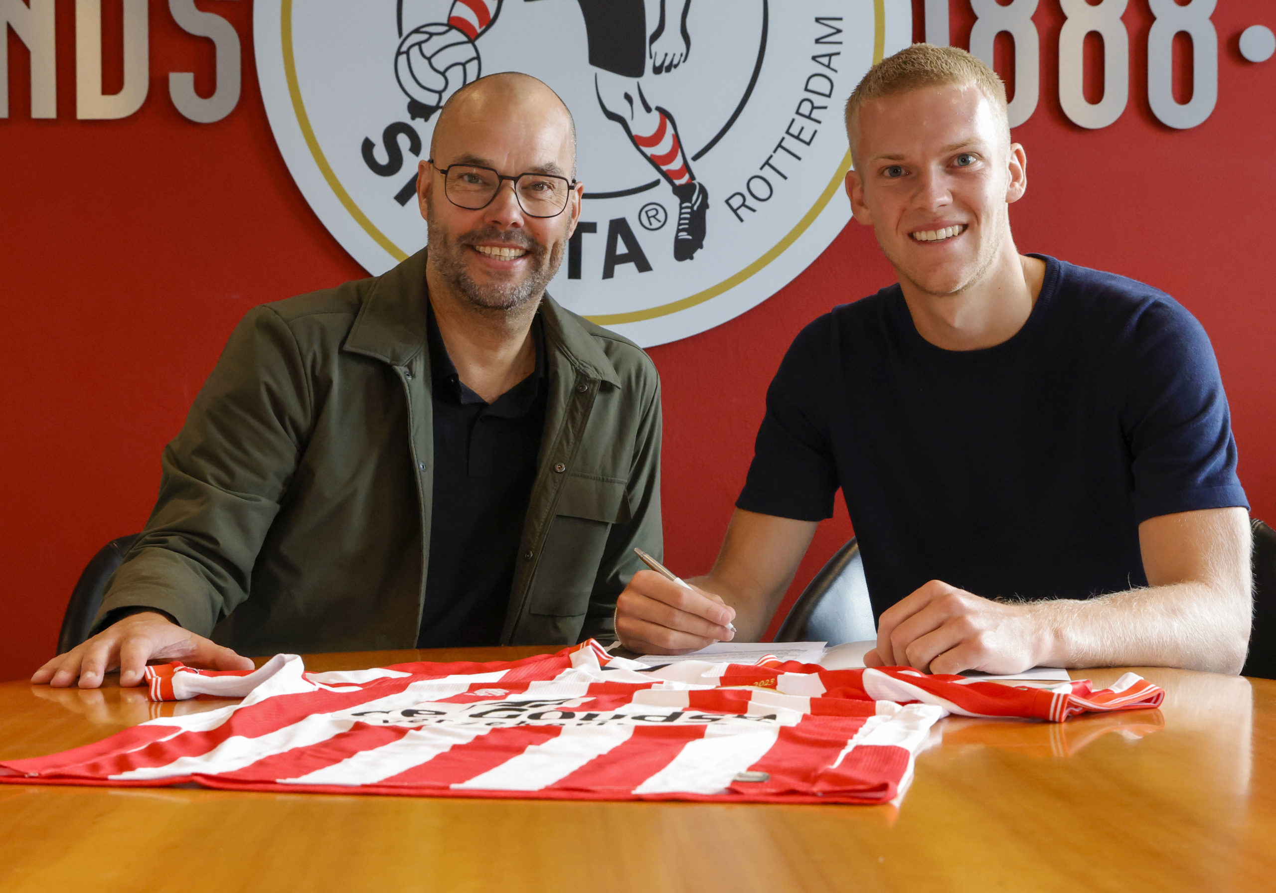 Sparta strikt in Velthuis nieuwe verdediger - Sparta Rotterdam | Sparta ...